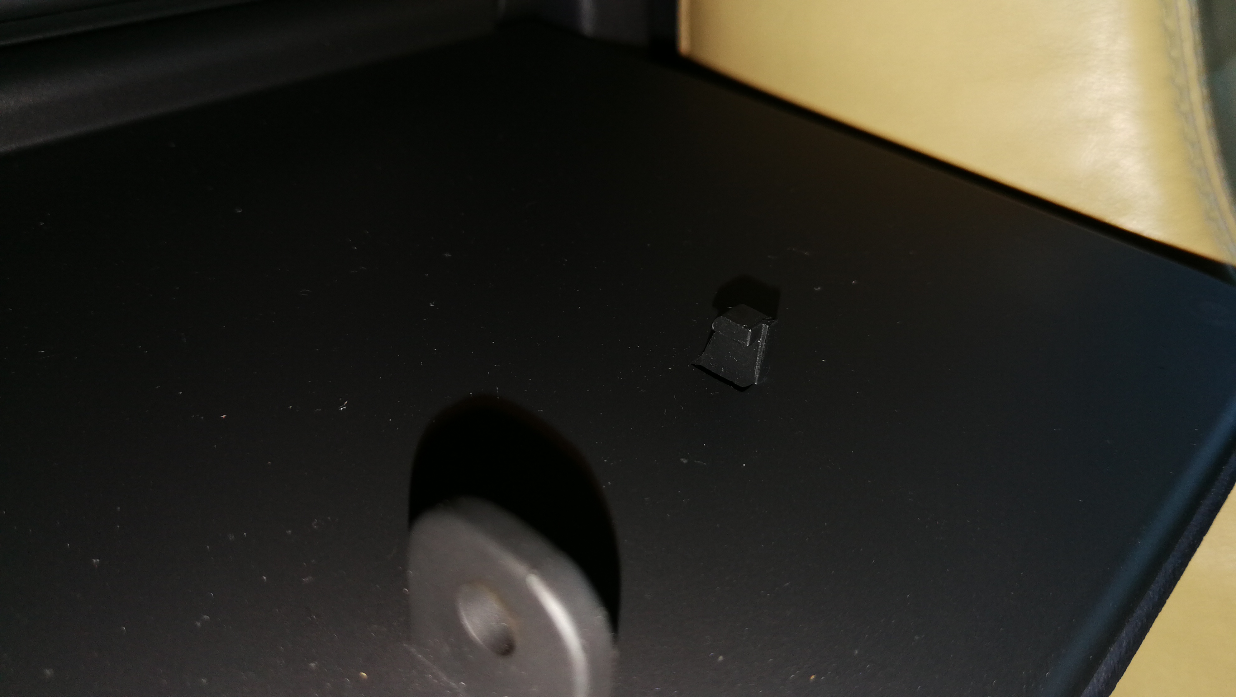 Broken Centre 'Cubby-hole' Flap - Roadster | Audi TT Forum